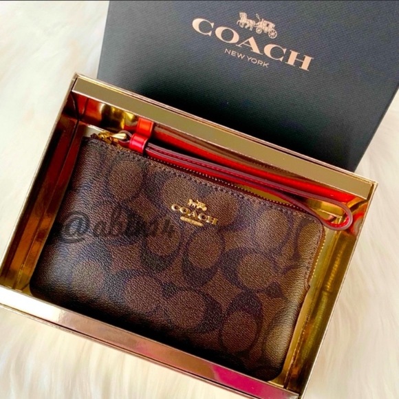 Coach | Bags | Nwt Coach Signature Corner Zip Wristlet In A Gift Box ...